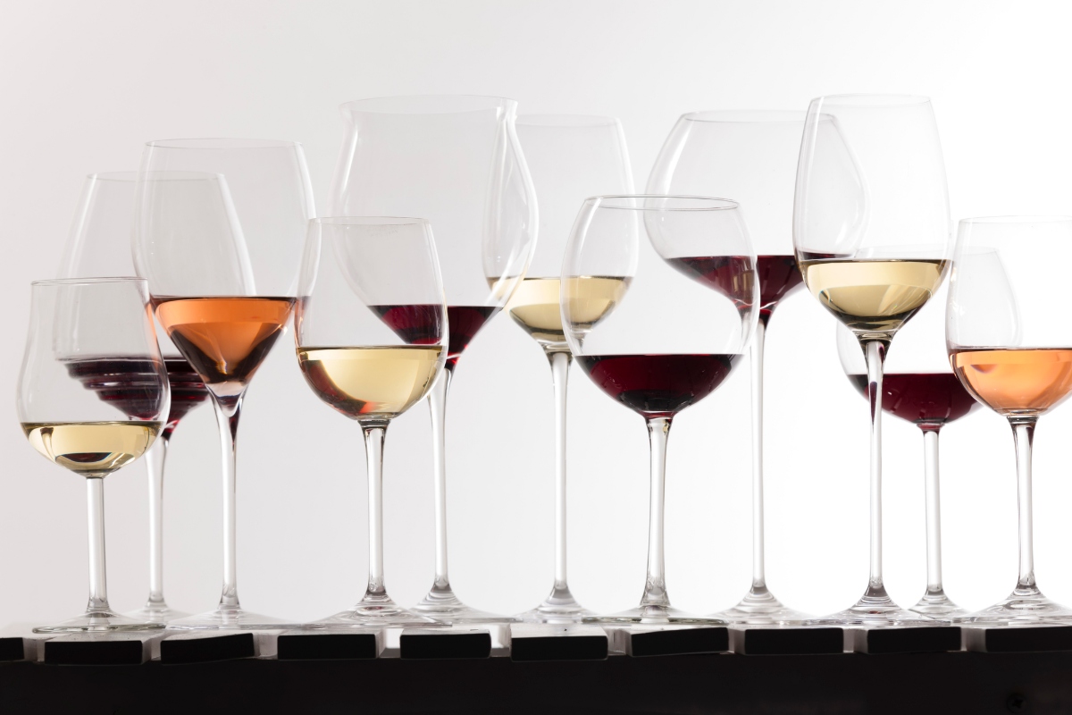 Explained: Why Different Wine Glasses for Red & White Wine? – Pinot ...